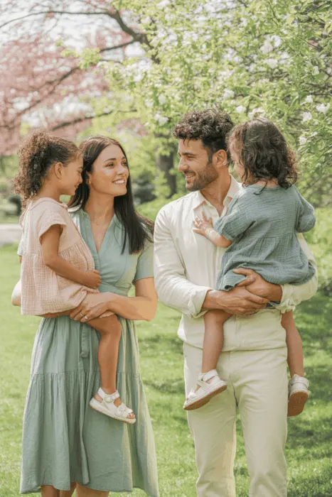 Family Photo Outfits: 15 Easy Ideas for Timeless Pictures